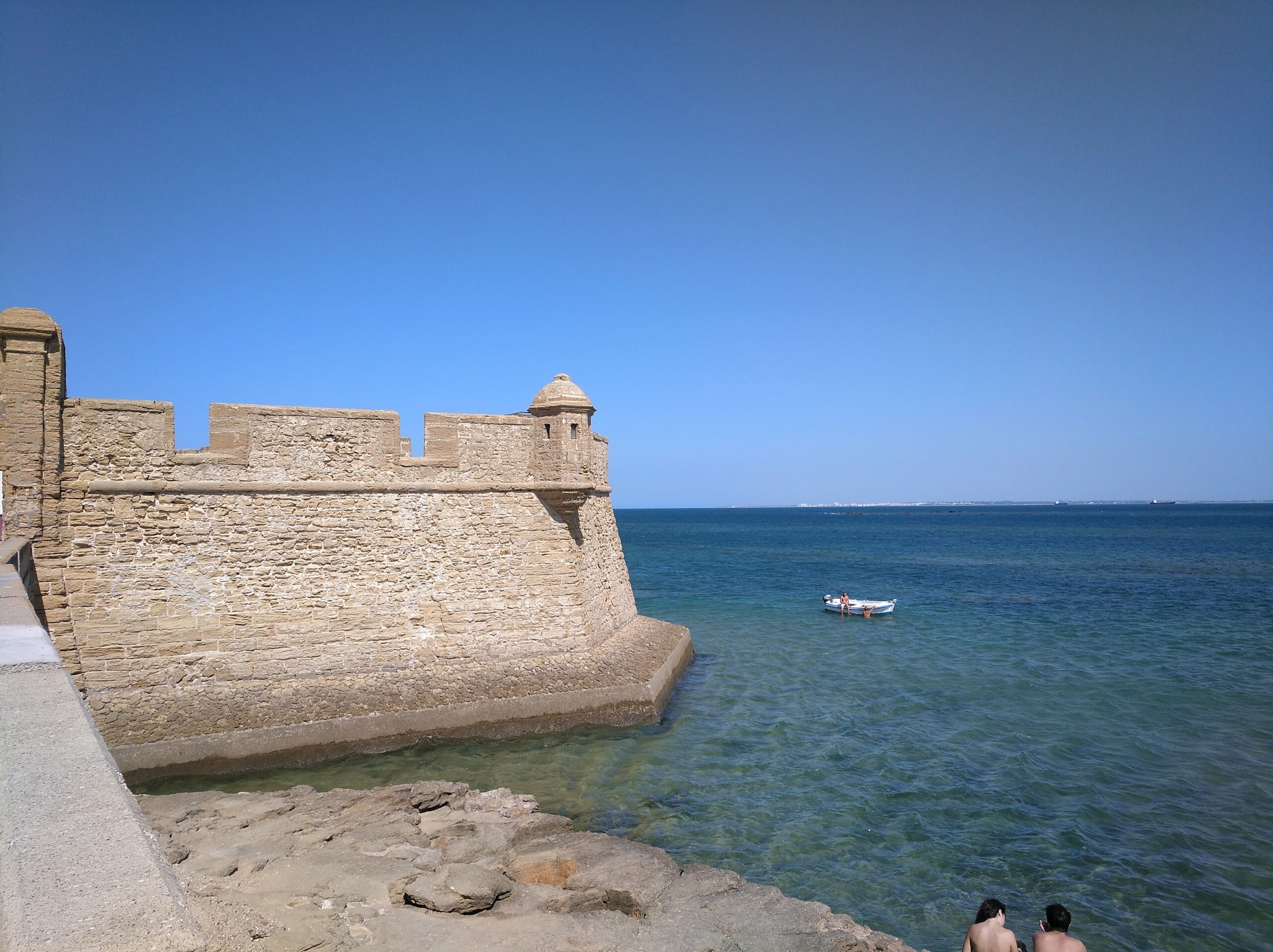 ¡Descubre la historia del Castillo de San Sebastián en Cádiz! - Blog
